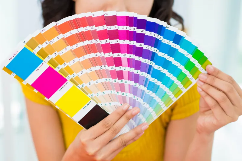 El amarillo como color asociado a la marca: cómo crear una estrategia ...